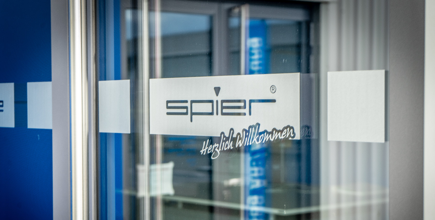 Firmenprofil SPIER GmbH & Co. Fahrzeugwerk KG in Steinheim | yourfirm.de